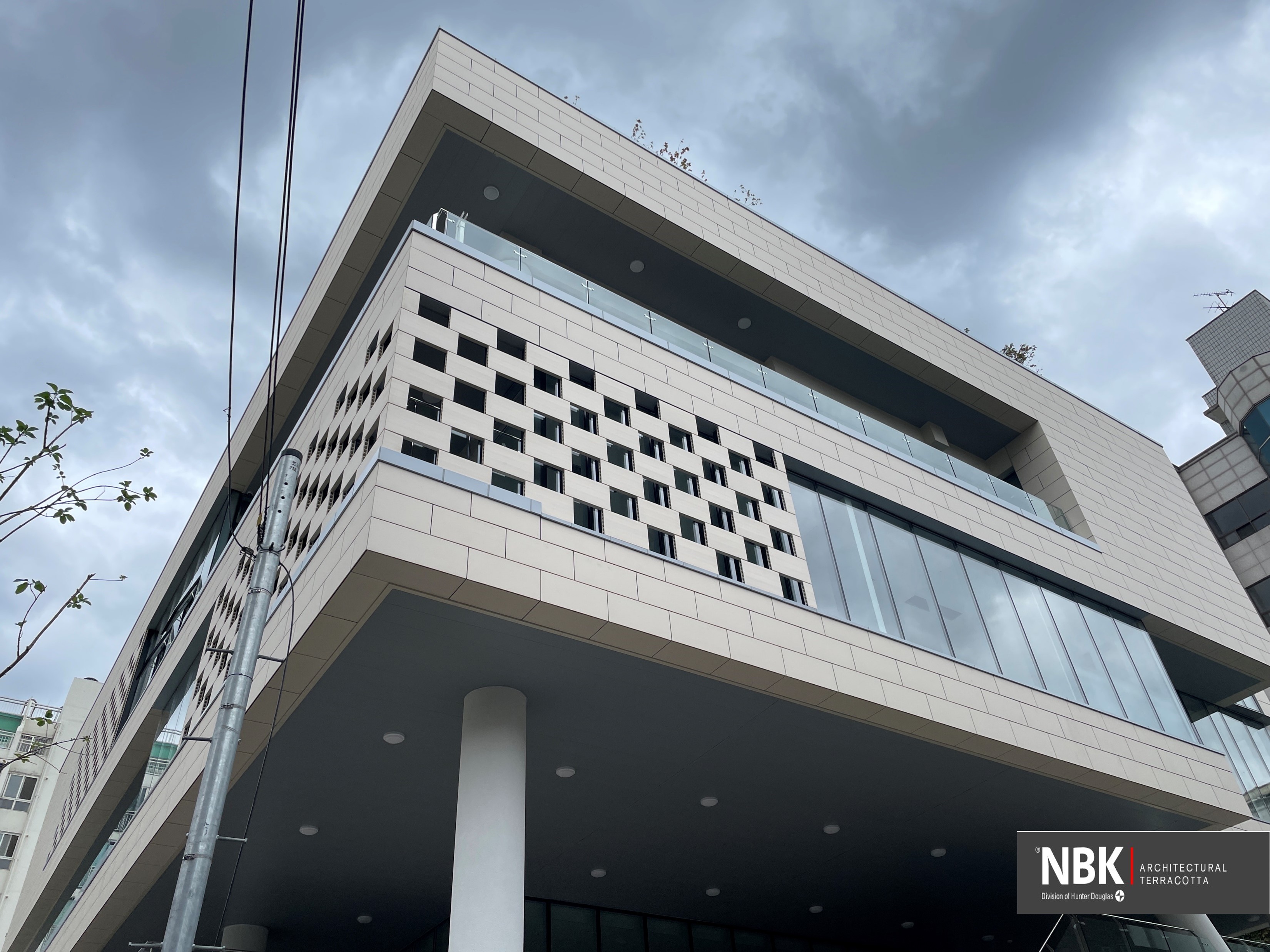 Project - 韩国良才停车场大厦